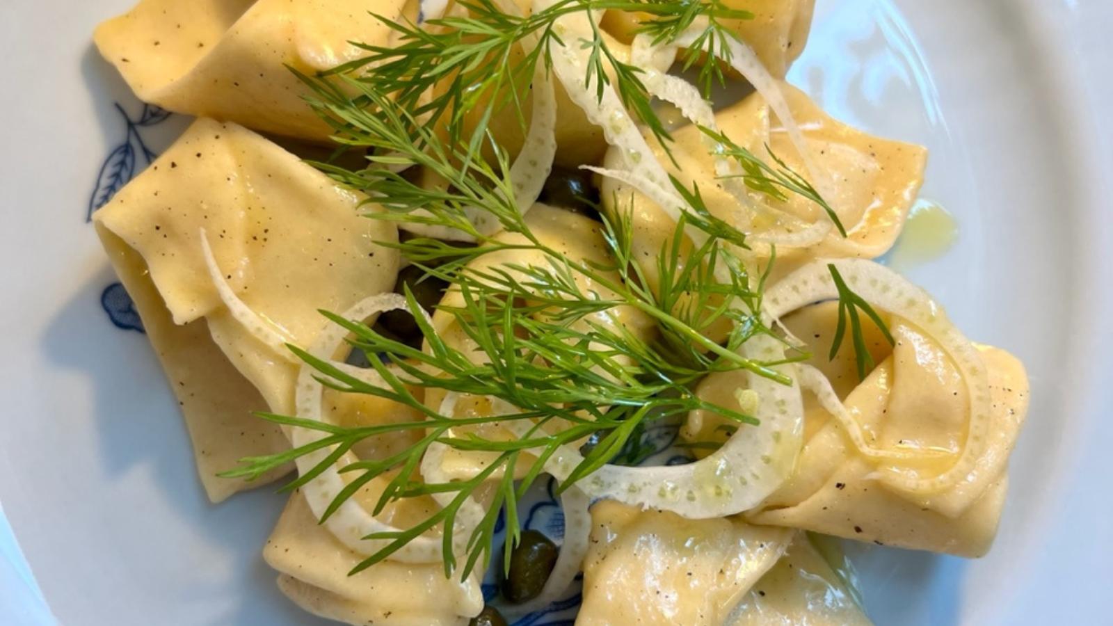 Fylld pasta med kräftor och mascarpone